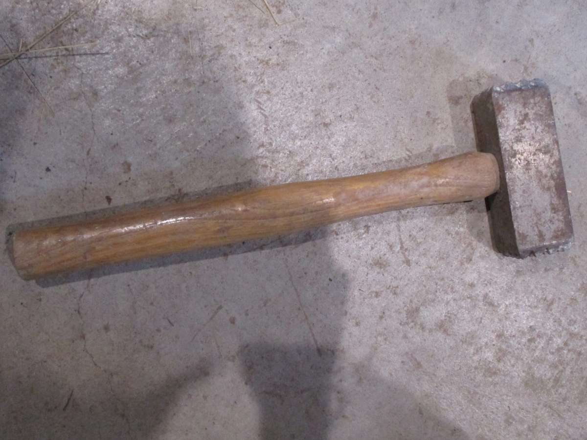 A Novel Tool: The Bushing Hammer – Stone Arch Bridges